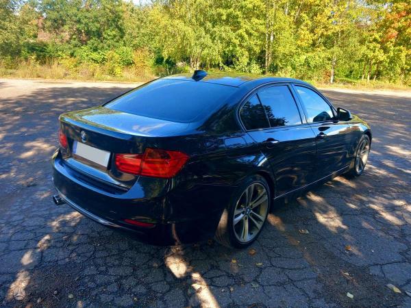Black BMW 328 2013 in Siauliai, with an engine capacity of 2.00 L and mileage of 133 thousand km for 8400 €, photo 6 on AUTOMOTO.COM.LV