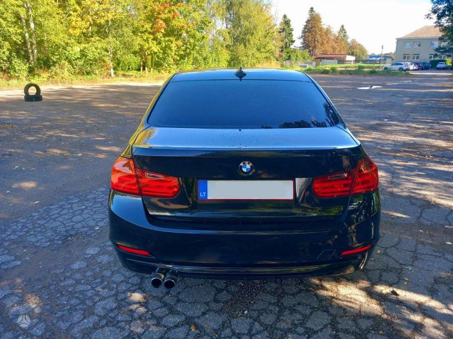 Черный БМВ 328 2013 в Шяуляй, объемом двигателя 2.00 л и пробегом 133 тыс. км за 8400 €, фото 7 на AUTOMOTO.COM.LV