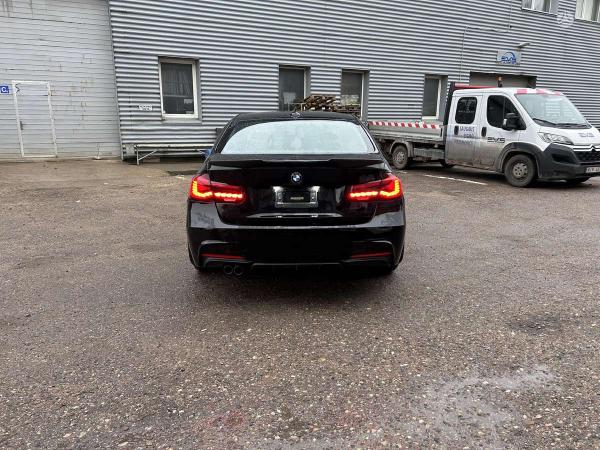 Melns BMW 328 2014 Panevēža, ar dzinēja tilpumu 2.00 L un nobraukumu 265 tūkst. km par 6900 €, foto 4 vietnē AUTOMOTO.COM.LV