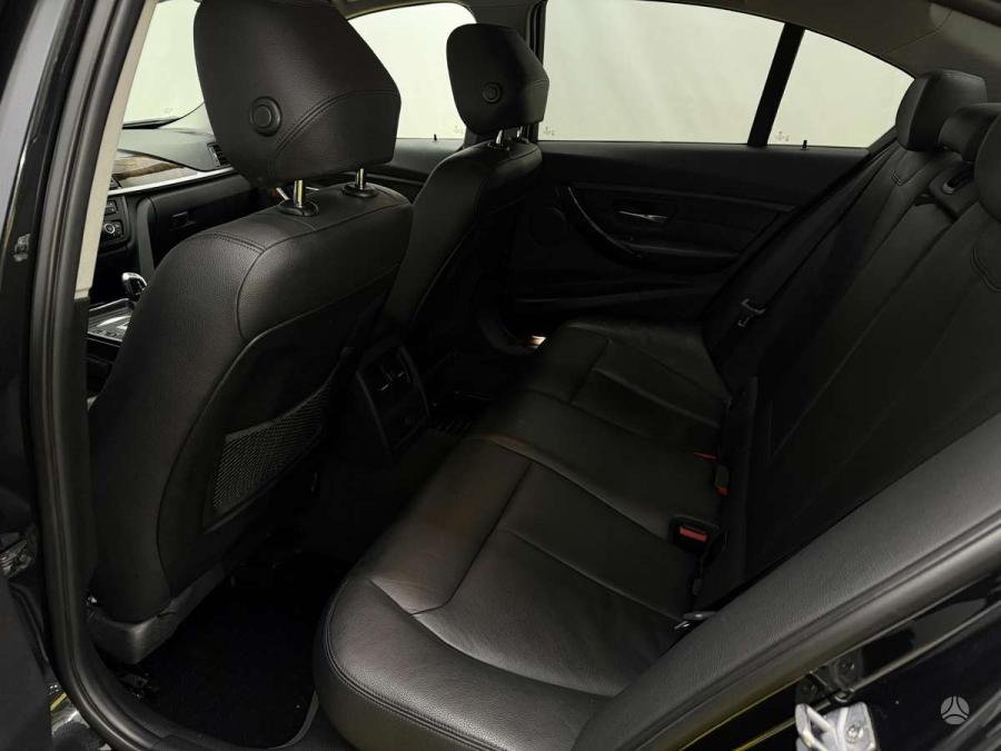 Black BMW 328 2014 in Vilnius, with an engine capacity of 2.00 L and mileage of 182 thousand km for 11990 €, photo 11 on AUTOMOTO.COM.LV
