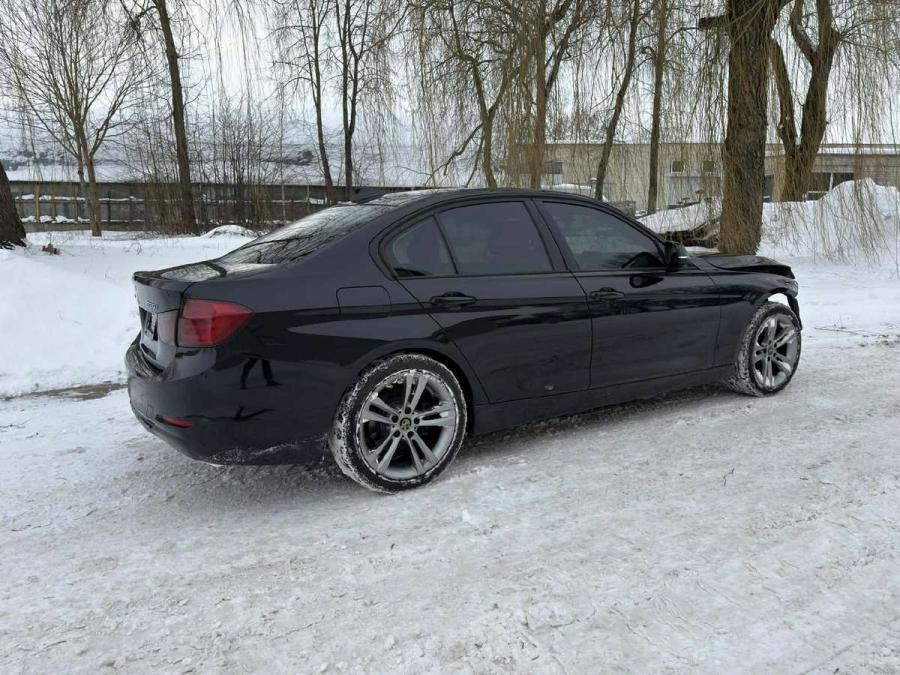 Melns BMW 328 2014 Šauļi, ar dzinēja tilpumu 2.00 L un nobraukumu 168 tūkst. km par 6500 €, foto 3 vietnē AUTOMOTO.COM.LV