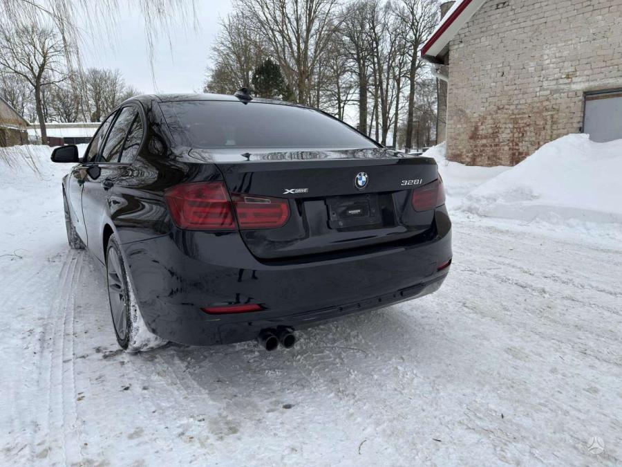 Melns BMW 328 2014 Šauļi, ar dzinēja tilpumu 2.00 L un nobraukumu 168 tūkst. km par 6500 €, foto 5 vietnē AUTOMOTO.COM.LV