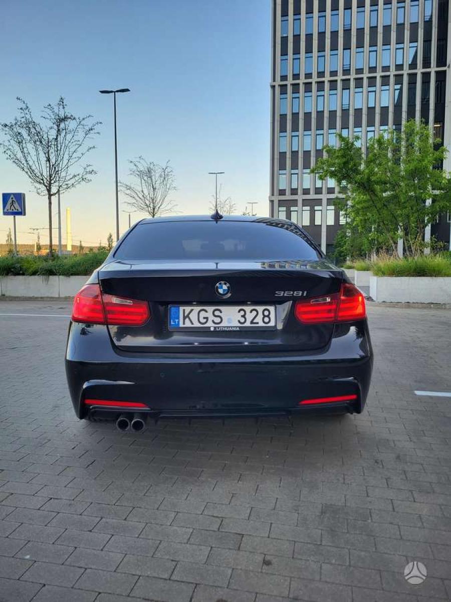 Black BMW 328 2014 in Vilnius, with an engine capacity of 2.00 L and mileage of 319 thousand km for 8900 €, photo 6 on AUTOMOTO.COM.LV
