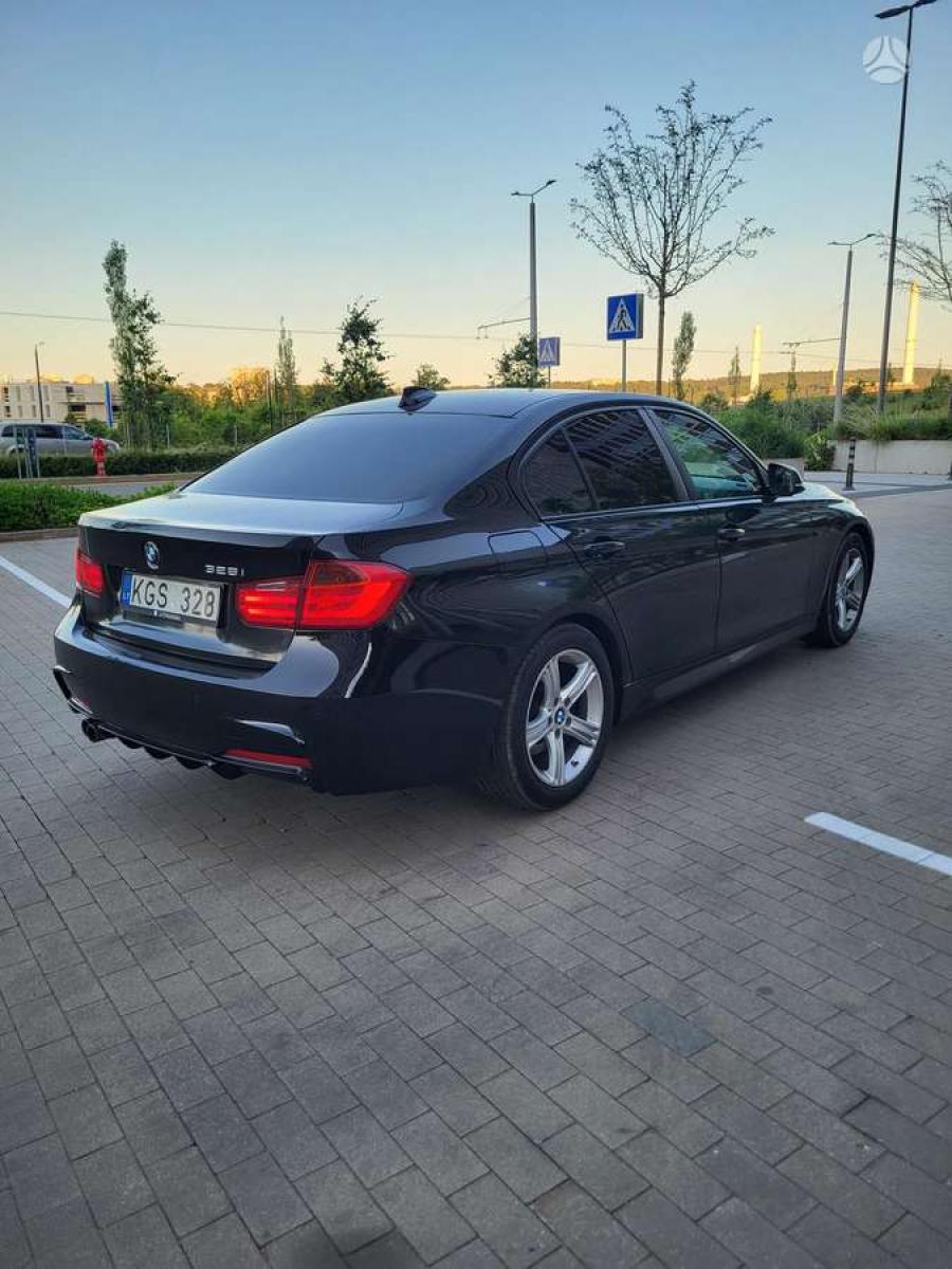 Black BMW 328 2014 in Vilnius, with an engine capacity of 2.00 L and mileage of 319 thousand km for 8900 €, photo 12 on AUTOMOTO.COM.LV
