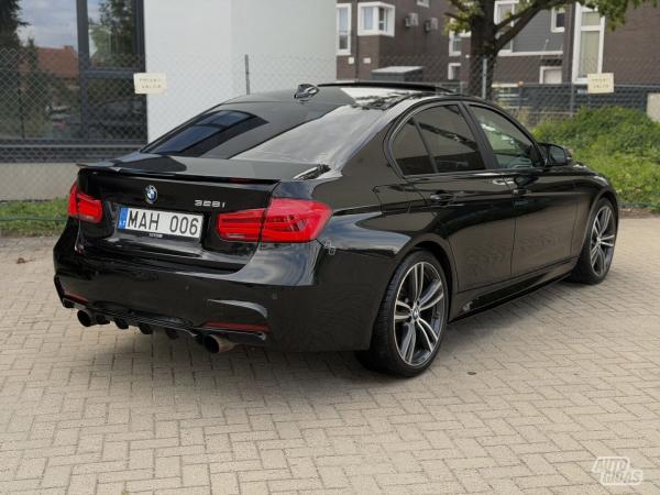 Black BMW 328 2014 in Vilnius, with an engine capacity of 2.00 L and mileage of 220 thousand km for 10750 €, photo 3 on AUTOMOTO.COM.LV
