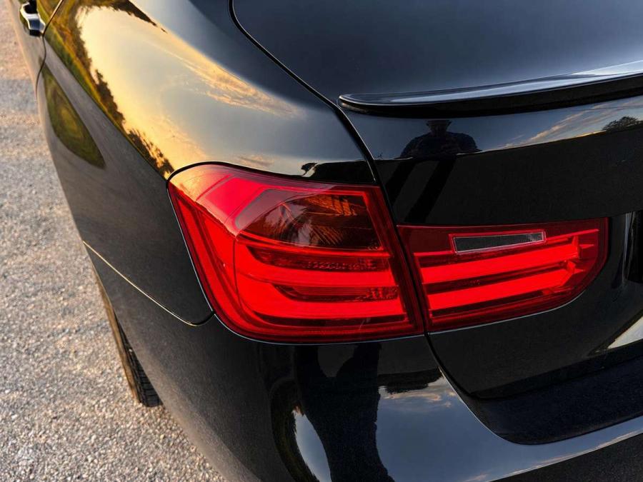 Black BMW 328 2014 in Vilnius, with an engine capacity of 2.00 L and mileage of 222 thousand km for 11700 €, photo 14 on AUTOMOTO.COM.LV