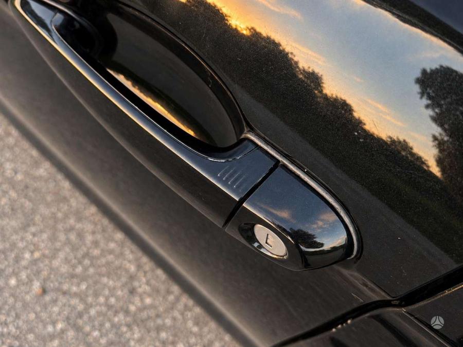 Black BMW 328 2014 in Vilnius, with an engine capacity of 2.00 L and mileage of 222 thousand km for 11700 €, photo 18 on AUTOMOTO.COM.LV