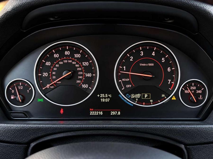 Black BMW 328 2014 in Vilnius, with an engine capacity of 2.00 L and mileage of 222 thousand km for 11700 €, photo 29 on AUTOMOTO.COM.LV