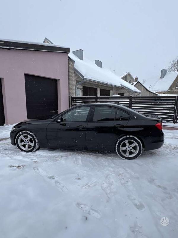Black BMW 328 2015 in Siauliai, with an engine capacity of 2.00 L and mileage of 199 thousand km for 11500 €, photo 4 on AUTOMOTO.COM.LV