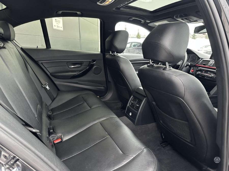 Black BMW 328 2015 in Vilnius, with an engine capacity of 2.00 L and mileage of 228 thousand km for 12300 €, photo 19 on AUTOMOTO.COM.LV