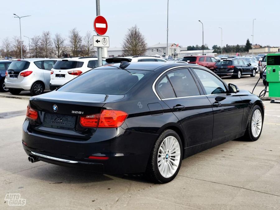 Melns BMW 328 2015 Šauļi, ar dzinēja tilpumu 2.00 L un nobraukumu 248 tūkst. km par 8200 €, foto 4 vietnē AUTOMOTO.COM.LV