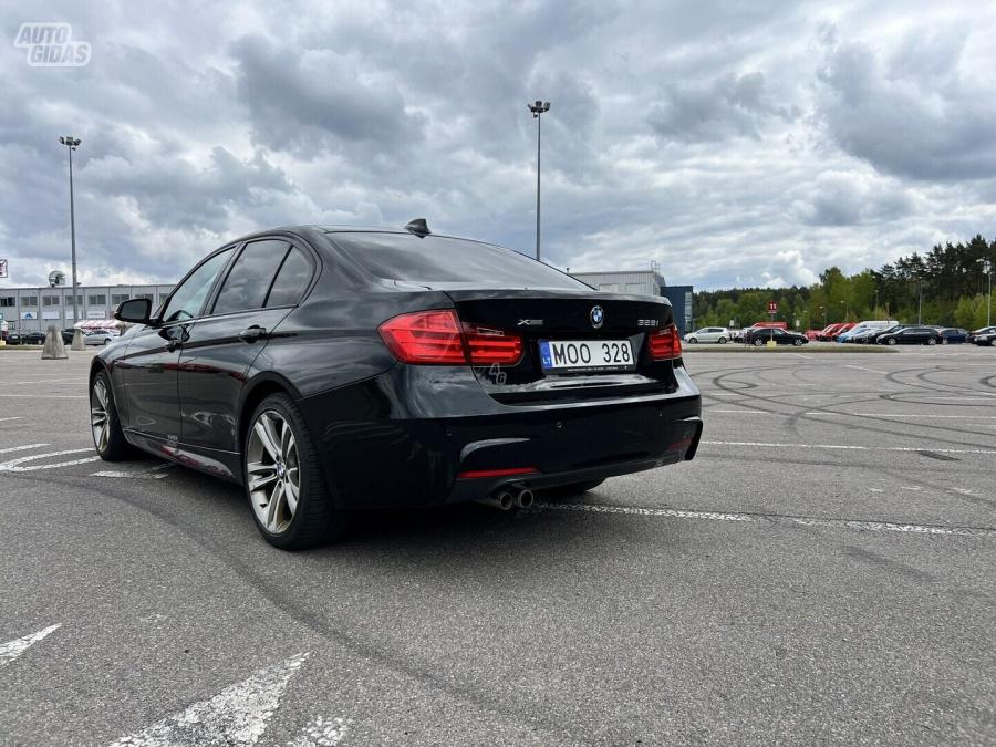Melns BMW 328 2015 Viļņa, ar dzinēja tilpumu 2.00 L un nobraukumu 189 tūkst. km par 8600 €, foto 4 vietnē AUTOMOTO.COM.LV