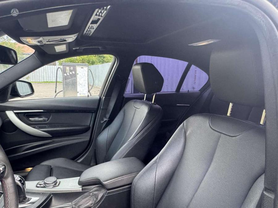 Black BMW 328 2016 in Kaunas, with an engine capacity of 2.00 L and mileage of 166 thousand km for 12000 €, photo 12 on AUTOMOTO.COM.LV