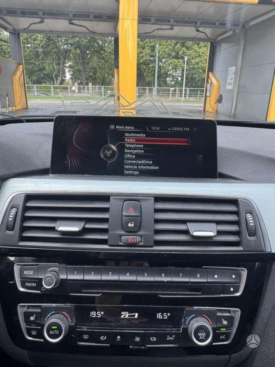 Black BMW 328 2016 in Kaunas, with an engine capacity of 2.00 L and mileage of 166 thousand km for 12000 €, photo 14 on AUTOMOTO.COM.LV