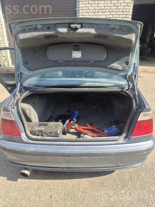 Blue BMW 328 1998 in Talsi, with an engine capacity of 2.80 L and mileage of 454 thousand km for 2600 €, photo 9 on AUTOMOTO.COM.LV