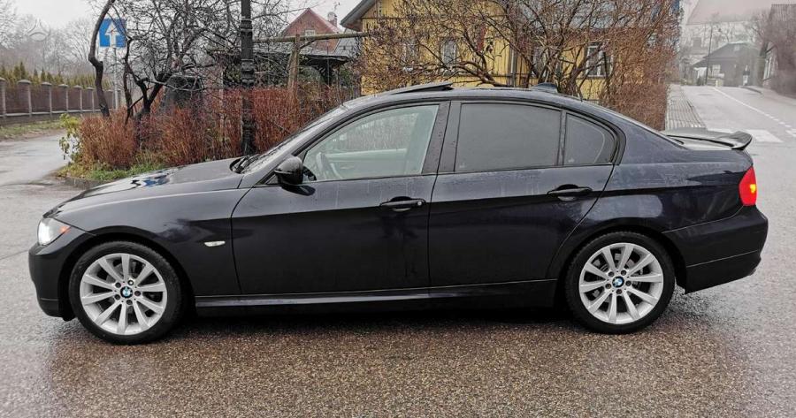 Blue BMW 328 2009 in Trakai, with an engine capacity of 3.00 L and mileage of 269 thousand km for 4250 €, photo 7 on AUTOMOTO.COM.LV