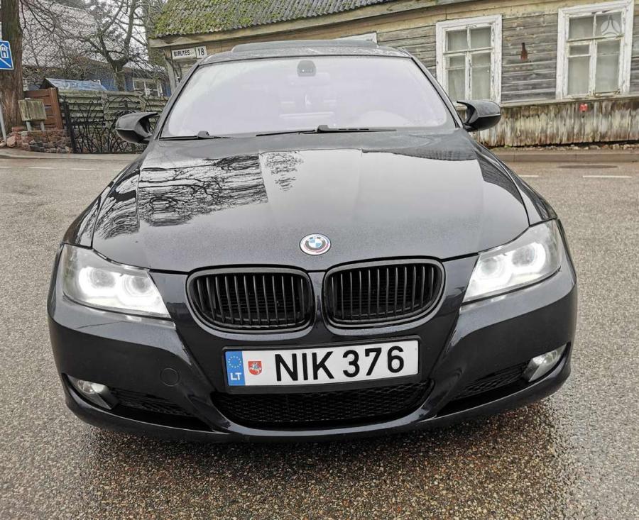 Blue BMW 328 2009 in Trakai, with an engine capacity of 3.00 L and mileage of 269 thousand km for 4250 €, photo 9 on AUTOMOTO.COM.LV