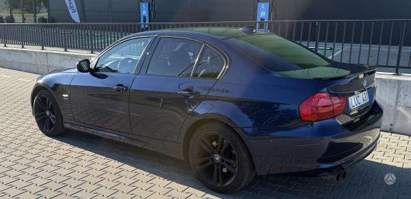 Blue BMW 328 2011 in Vilnius, with an engine capacity of 3.00 L and mileage of 272 thousand km for 5599 €, photo 5 on AUTOMOTO.COM.LV
