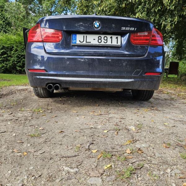 Blue BMW 328 2012 in Jurmala, with an engine capacity of 2.00 L and mileage of 243 thousand km for 10700 €, photo 8 on AUTOMOTO.COM.LV