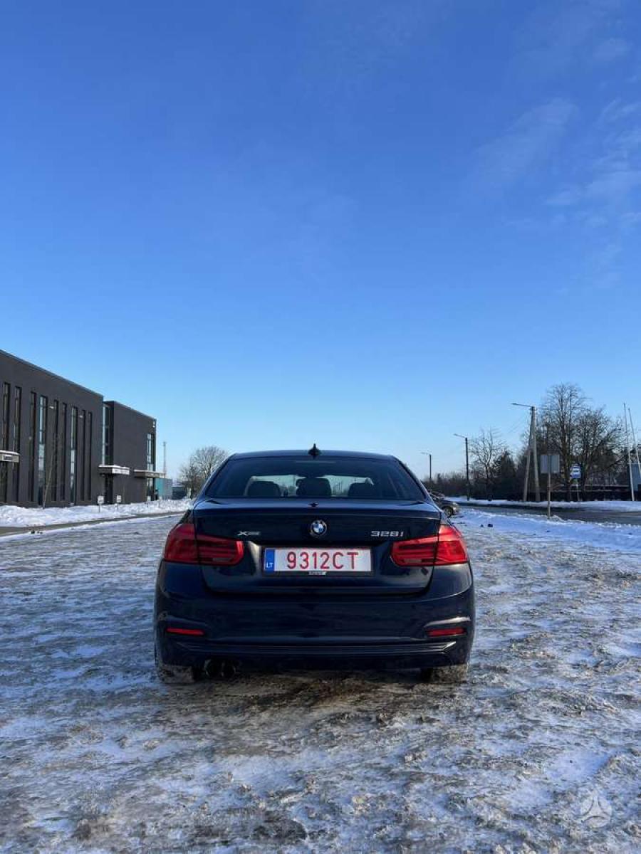 Blue BMW 328 2016 in Kaunas, with an engine capacity of 2.00 L and mileage of 225 thousand km for 11500 €, photo 6 on AUTOMOTO.COM.LV