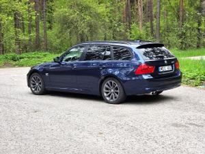 Blue BMW 328 2012 in Vilnius, with an engine capacity of 3.00 L and mileage of 247 thousand km for 7950 €, photo 4 on AUTOMOTO.COM.LV