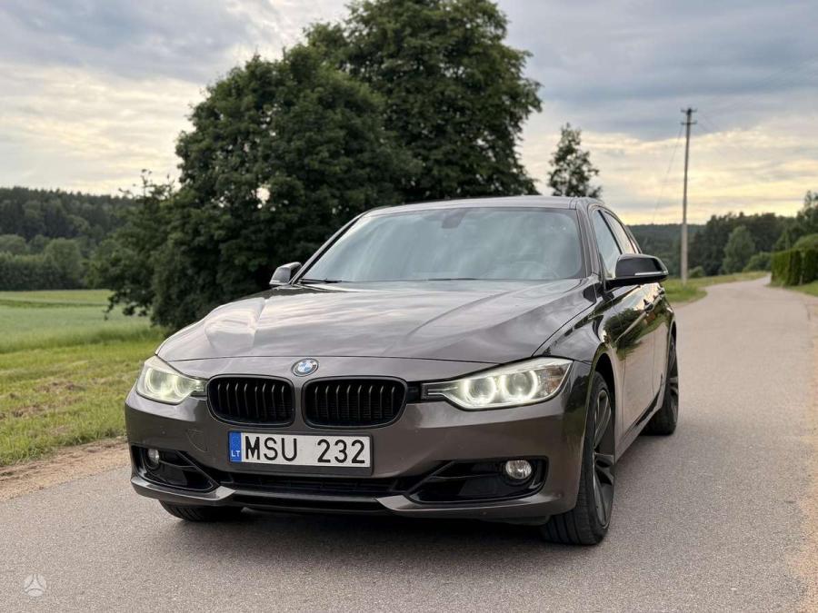 Brown BMW 328 2013 in Kaunas, with an engine capacity of 2.00 L and mileage of 276 thousand km for 10250 €, photo 1 on AUTOMOTO.COM.LV