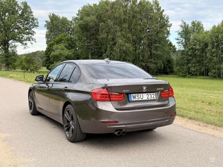 Brown BMW 328 2013 in Kaunas, with an engine capacity of 2.00 L and mileage of 276 thousand km for 10250 €, photo 5 on AUTOMOTO.COM.LV