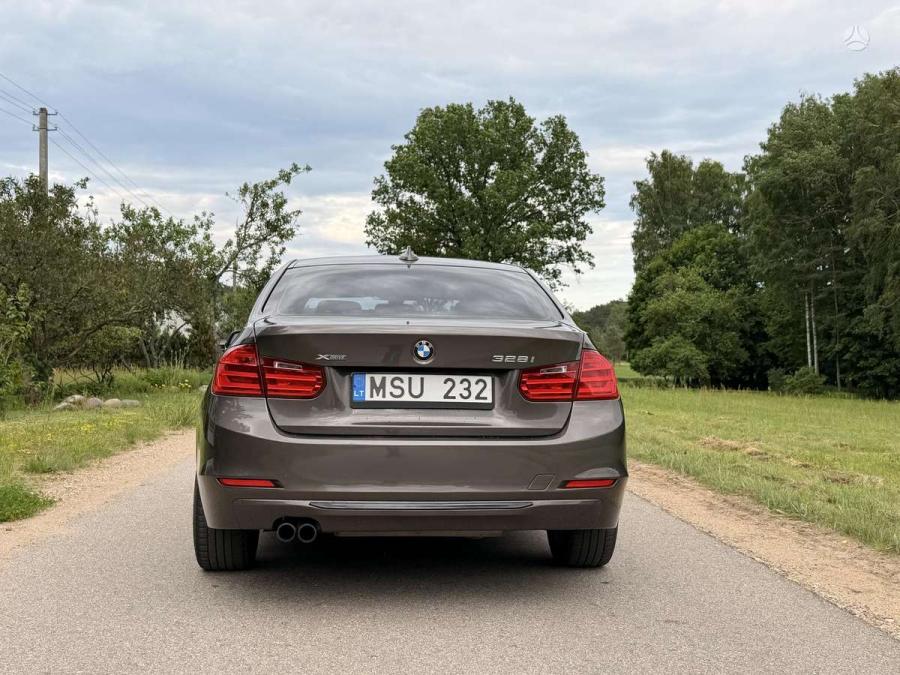 Brown BMW 328 2013 in Kaunas, with an engine capacity of 2.00 L and mileage of 276 thousand km for 10250 €, photo 6 on AUTOMOTO.COM.LV