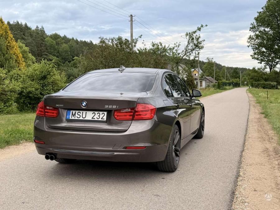 Brown BMW 328 2013 in Kaunas, with an engine capacity of 2.00 L and mileage of 276 thousand km for 10250 €, photo 7 on AUTOMOTO.COM.LV