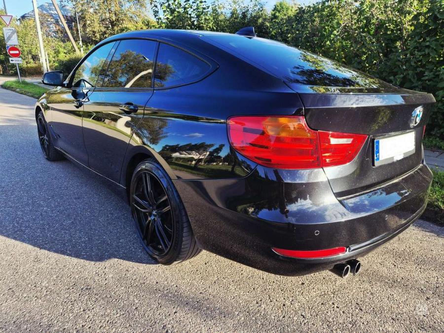 Black BMW 328 Gran Turismo 2014 in Vilnius, with an engine capacity of 2.00 L and mileage of 167 thousand km for 11900 €, photo 4 on AUTOMOTO.COM.LV