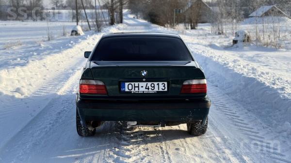 Green BMW 328 1995 in Madona, with an engine capacity of 2.80 L and mileage of 389 thousand km for 4650 €, photo 4 on AUTOMOTO.COM.LV