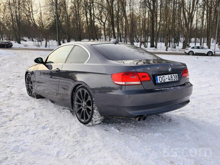 Grey BMW 328 2007 in Liepaja, with an engine capacity of 3.00 L and mileage of 197 thousand km for 6550 €, photo 8 on AUTOMOTO.COM.LV