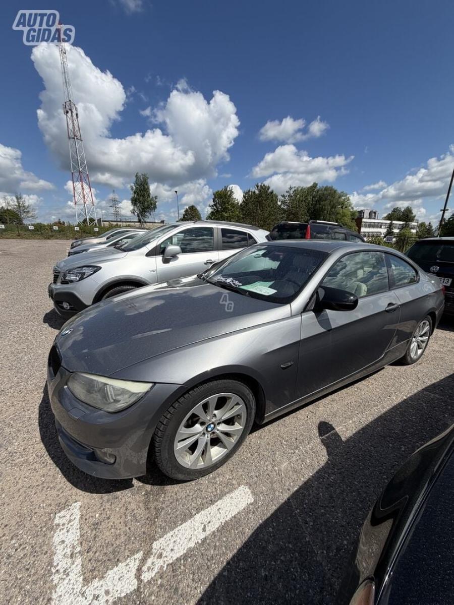 Grey BMW 328 2011 in Alytus, with an engine capacity of 3.00 L and mileage of 264 thousand km for 7500 €, photo 3 on AUTOMOTO.COM.LV