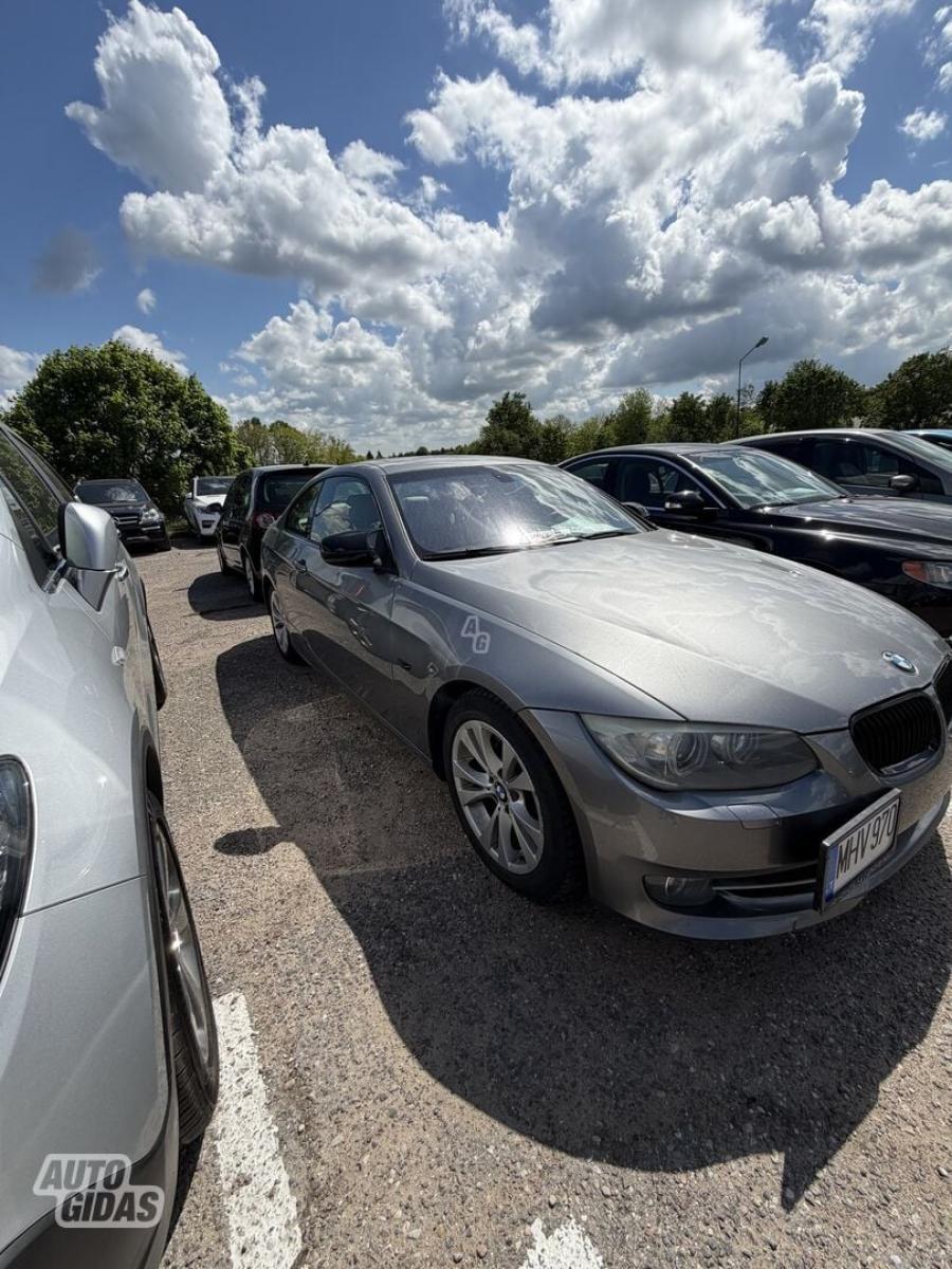 Grey BMW 328 2011 in Alytus, with an engine capacity of 3.00 L and mileage of 264 thousand km for 7500 €, photo 6 on AUTOMOTO.COM.LV
