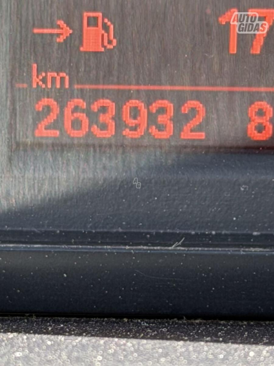 Grey BMW 328 2011 in Alytus, with an engine capacity of 3.00 L and mileage of 264 thousand km for 7500 €, photo 10 on AUTOMOTO.COM.LV