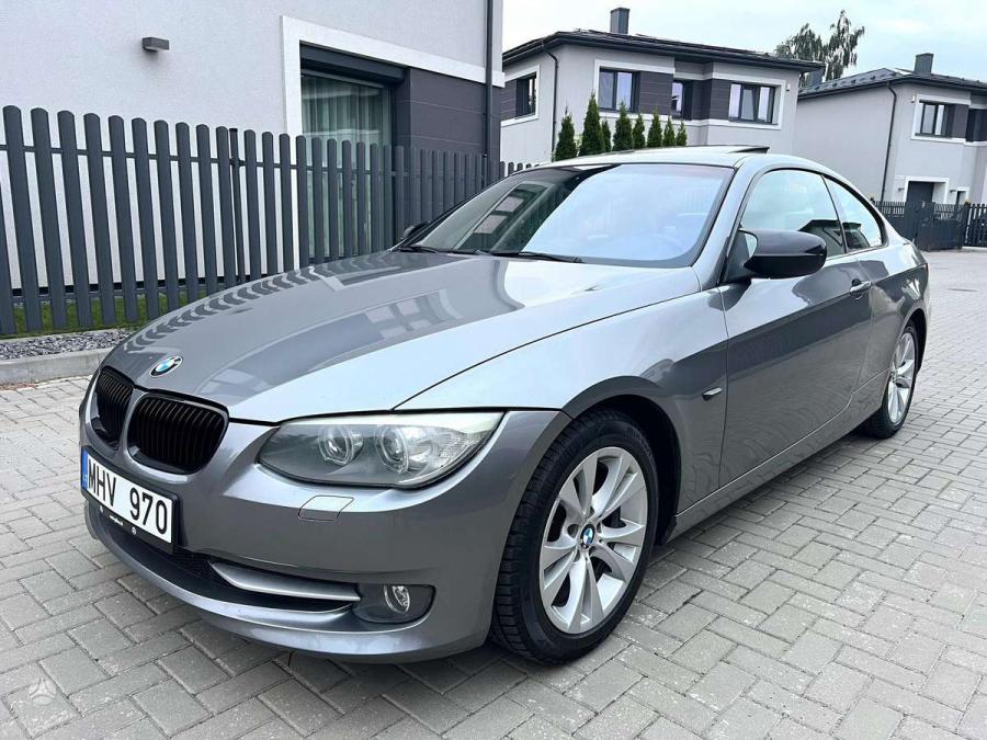 Grey BMW 328 2011 in Vilnius, with an engine capacity of 3.00 L and mileage of 244 thousand km for 6400 €, photo 8 on AUTOMOTO.COM.LV