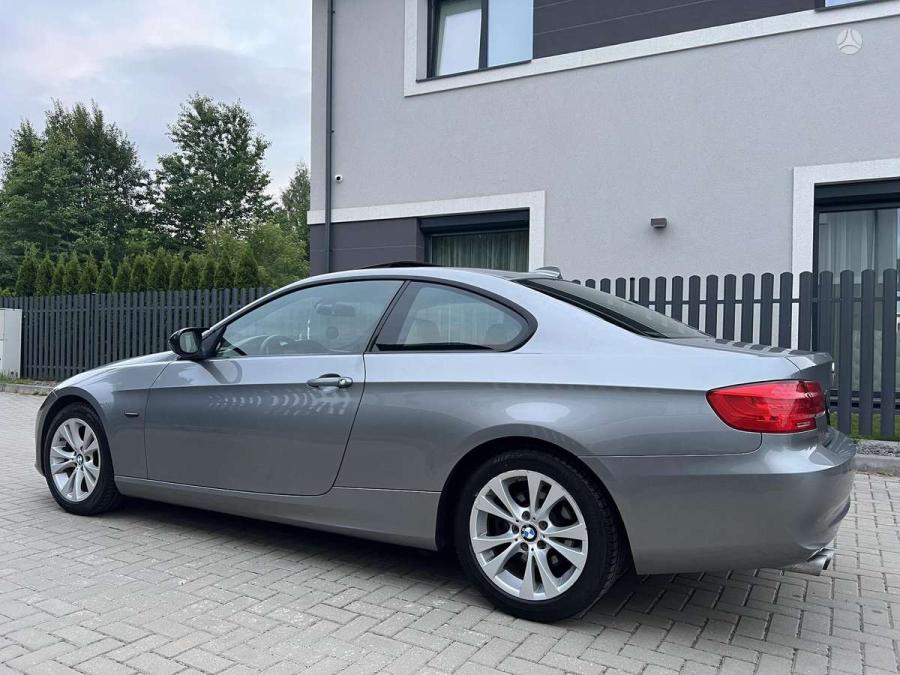 Grey BMW 328 2011 in Vilnius, with an engine capacity of 3.00 L and mileage of 244 thousand km for 6400 €, photo 27 on AUTOMOTO.COM.LV
