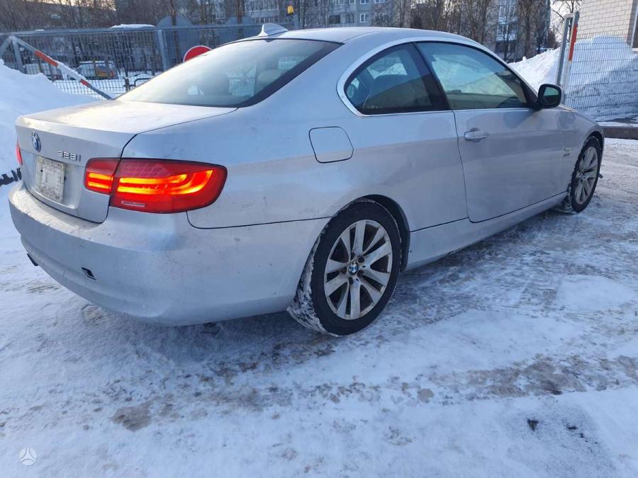 Pelēks BMW 328 2013 Šauļi, ar dzinēja tilpumu 3.00 L un nobraukumu 270 tūkst. km par 4499 €, foto 5 vietnē AUTOMOTO.COM.LV