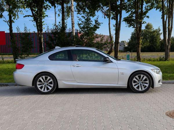 Grey BMW 328 2013 in Vilnius, with an engine capacity of 3.00 L and mileage of 272 thousand km for 7400 €, photo 4 on AUTOMOTO.COM.LV