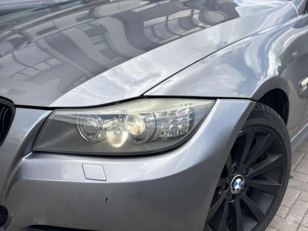 Grey BMW 328 2010 in Kaunas, with an engine capacity of 3.00 L and mileage of 190 thousand km for 2950 €, photo 3 on AUTOMOTO.COM.LV