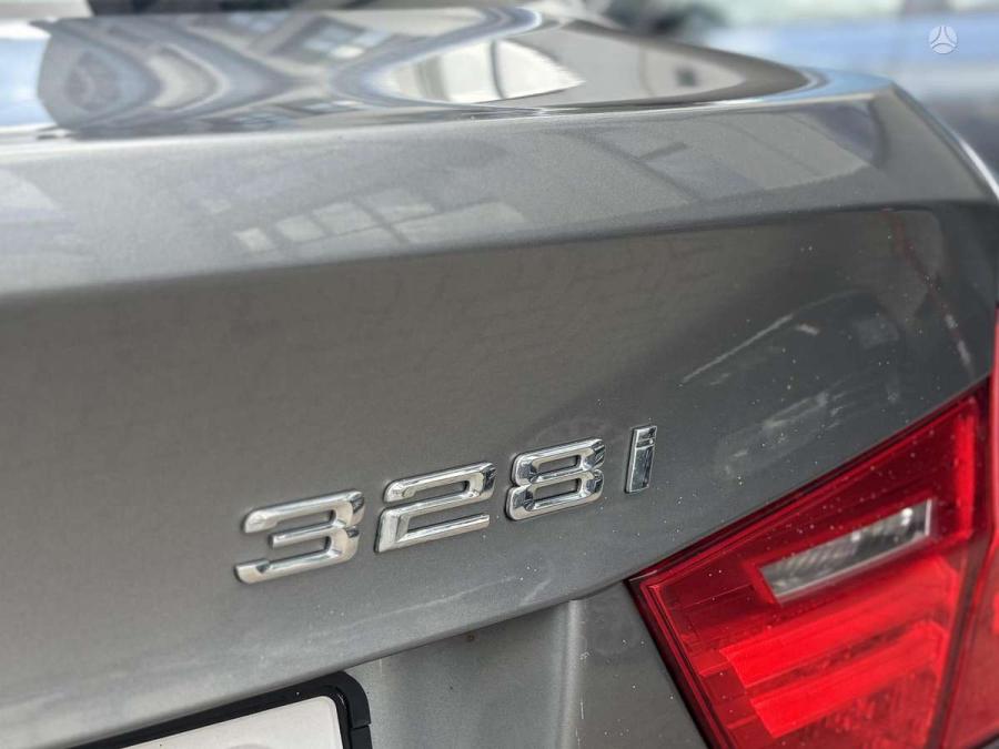 Grey BMW 328 2010 in Kaunas, with an engine capacity of 3.00 L and mileage of 190 thousand km for 2950 €, photo 12 on AUTOMOTO.COM.LV