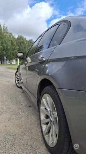 Grey BMW 328 2011 in Jonava, with an engine capacity of 3.00 L and mileage of 229 thousand km for 5700 €, photo 4 on AUTOMOTO.COM.LV