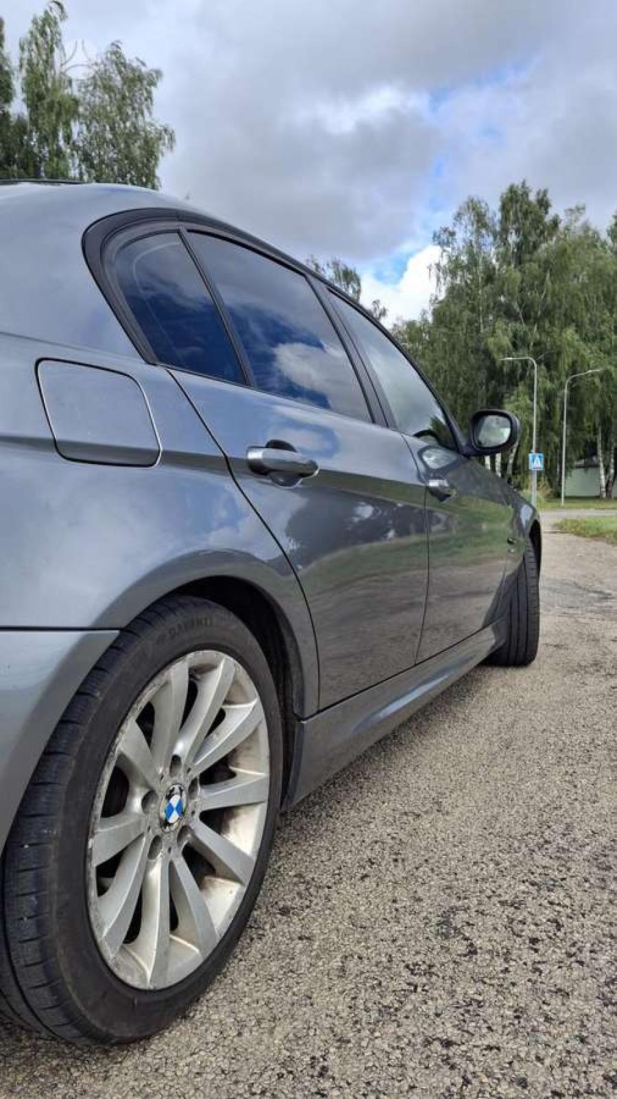 Grey BMW 328 2011 in Jonava, with an engine capacity of 3.00 L and mileage of 229 thousand km for 5700 €, photo 8 on AUTOMOTO.COM.LV