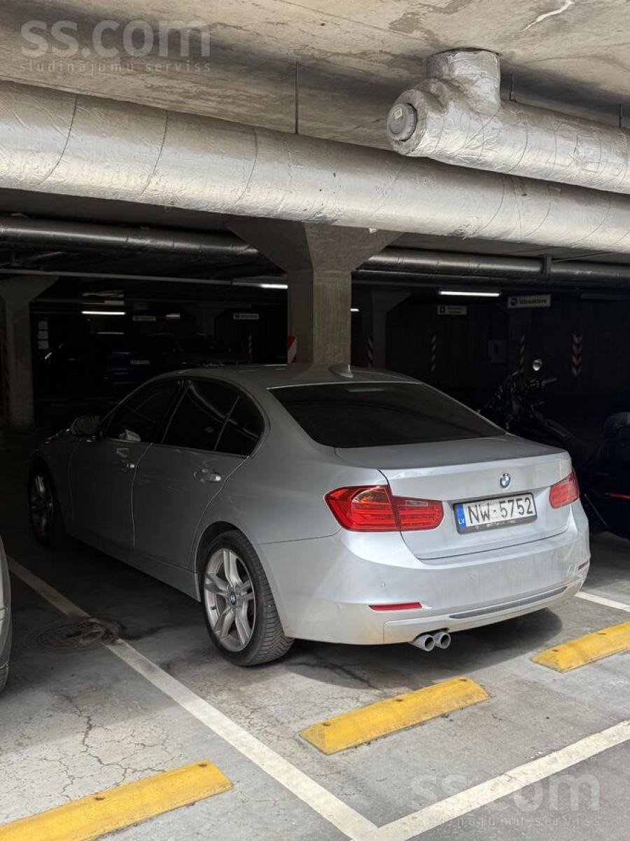 Grey BMW 328 2013 in Riga, with an engine capacity of 2.00 L and mileage of 235 thousand km for 12200 €, photo 3 on AUTOMOTO.COM.LV