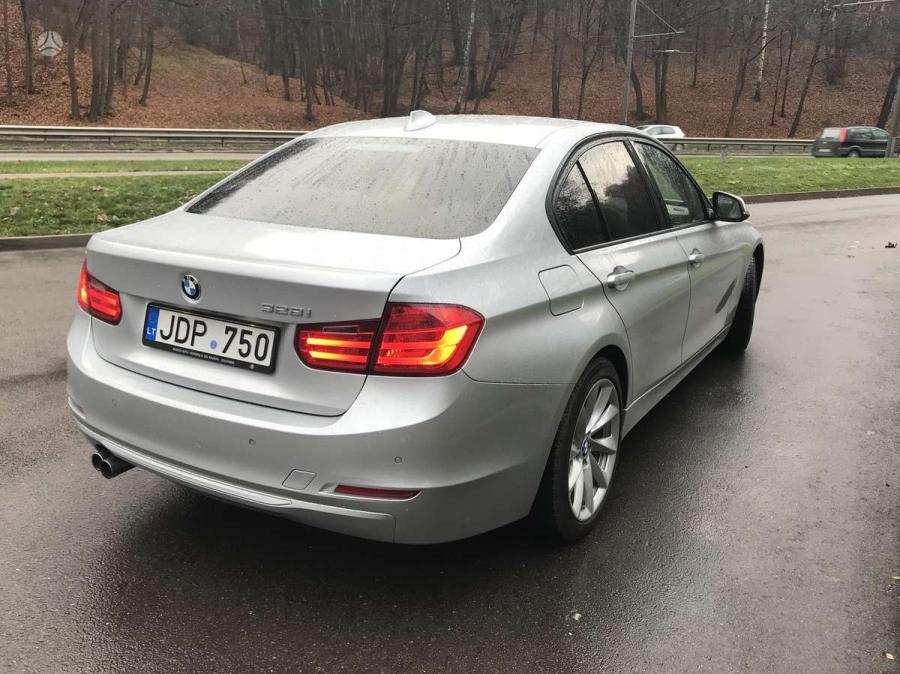 Grey BMW 328 2013 in Vilnius, with an engine capacity of 2.00 L and mileage of 208 thousand km for 9900 €, photo 5 on AUTOMOTO.COM.LV