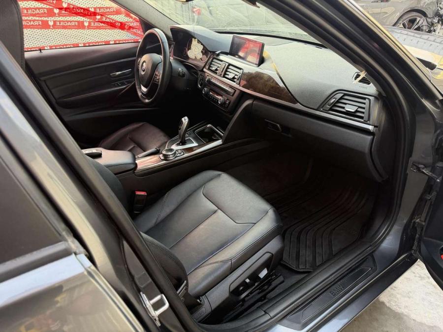 Pelēks BMW 328 2014 Šauļi, ar dzinēja tilpumu 2.00 L un nobraukumu 171 tūkst. km par 4950 €, foto 14 vietnē AUTOMOTO.COM.LV