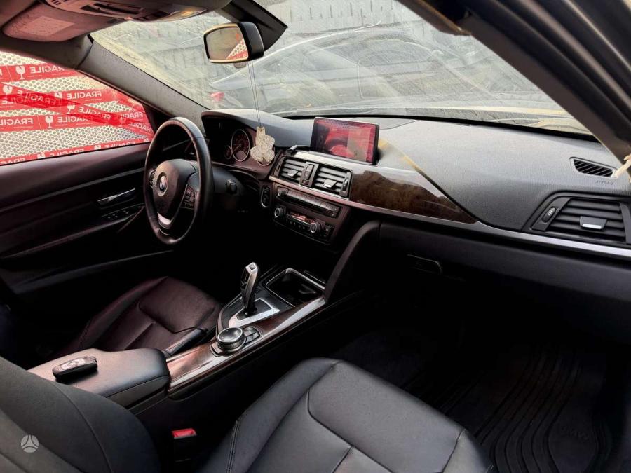 Pelēks BMW 328 2014 Šauļi, ar dzinēja tilpumu 2.00 L un nobraukumu 171 tūkst. km par 4950 €, foto 16 vietnē AUTOMOTO.COM.LV