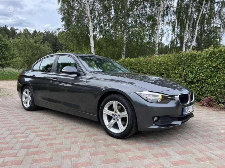 Pelēks BMW 328 2014 Viļņa, ar dzinēja tilpumu 2.00 L un nobraukumu 333 tūkst. km par 6450 €, foto 4 vietnē AUTOMOTO.COM.LV
