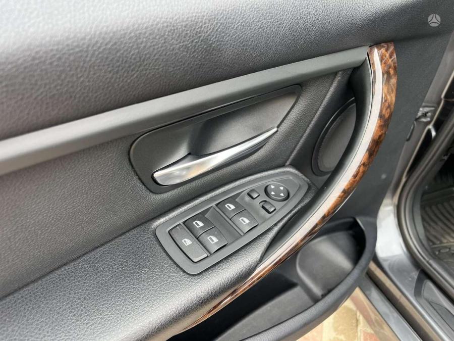 Pelēks BMW 328 2014 Viļņa, ar dzinēja tilpumu 2.00 L un nobraukumu 333 tūkst. km par 6450 €, foto 10 vietnē AUTOMOTO.COM.LV