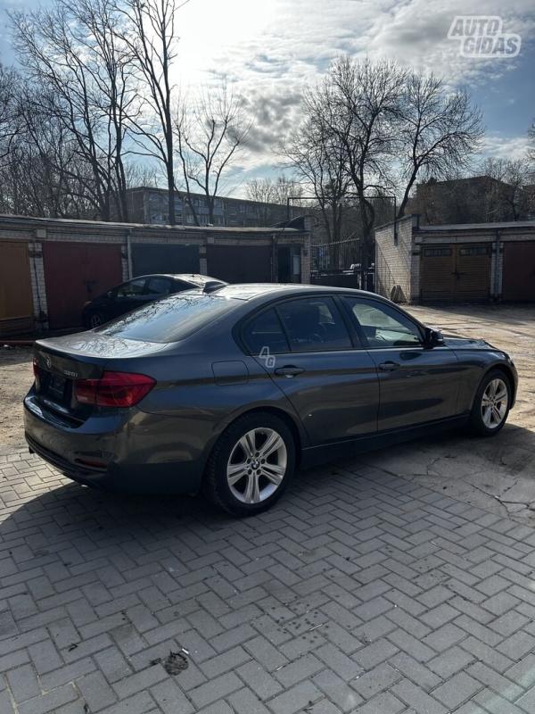 Grey BMW 328 2016 in Kaunas, with an engine capacity of 2.80 L and mileage of 210 thousand km for 8000 €, photo 4 on AUTOMOTO.COM.LV